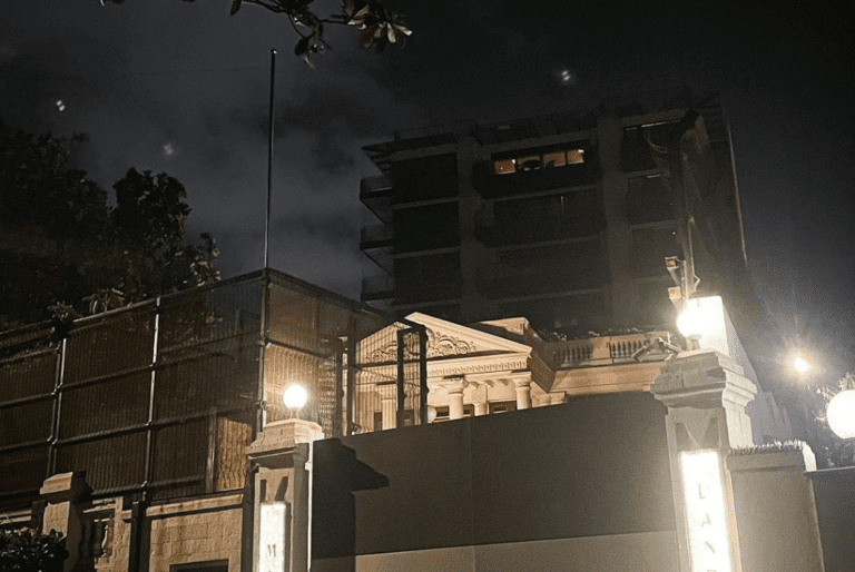 Fascinating Facts About Shahrukh Khan's Iconic Mannat House